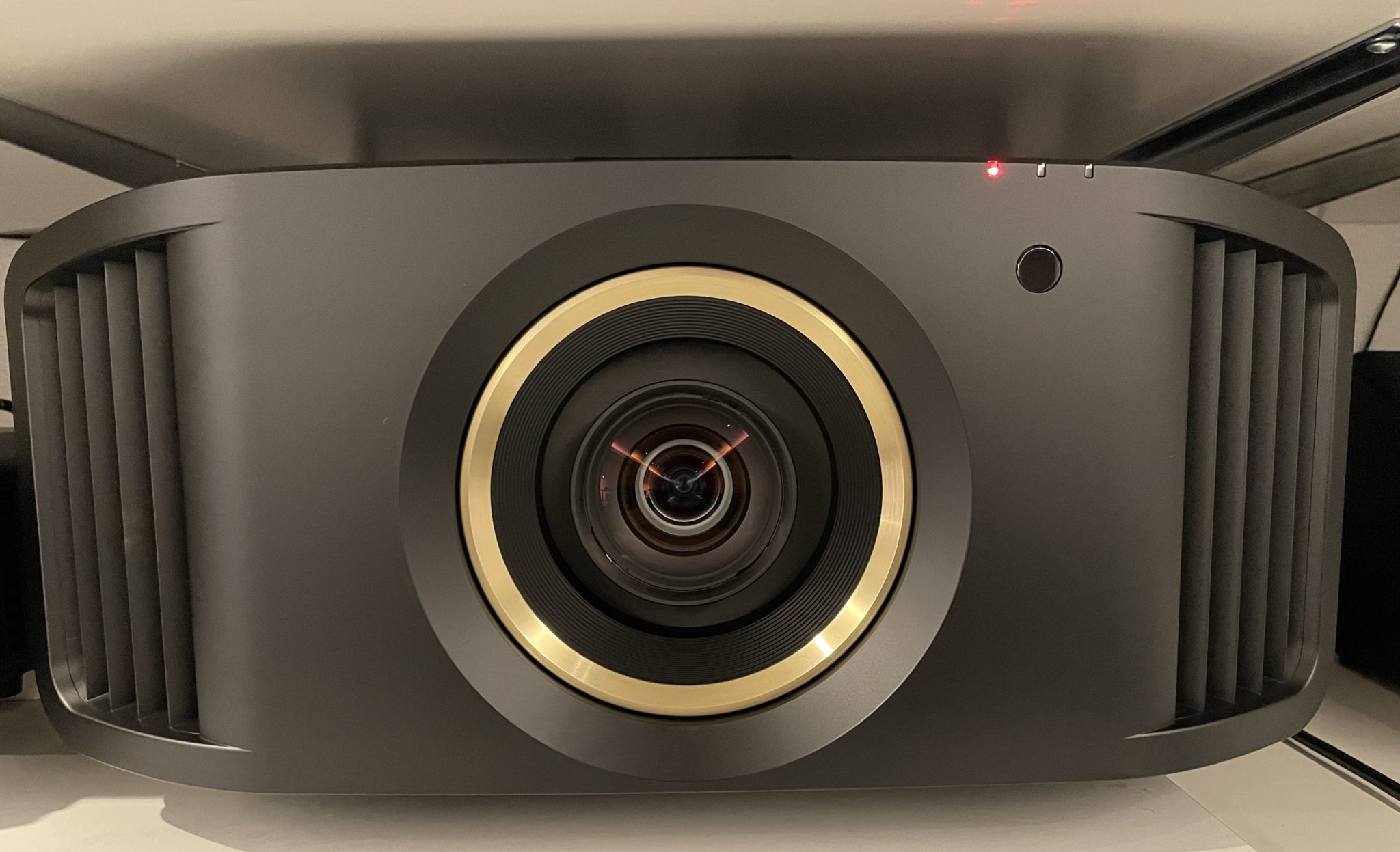 【名古屋店】今、最も気になる2機種プロジェクター Victor DLA-V80R×SONY VPL-XW7000比較視聴できます ...